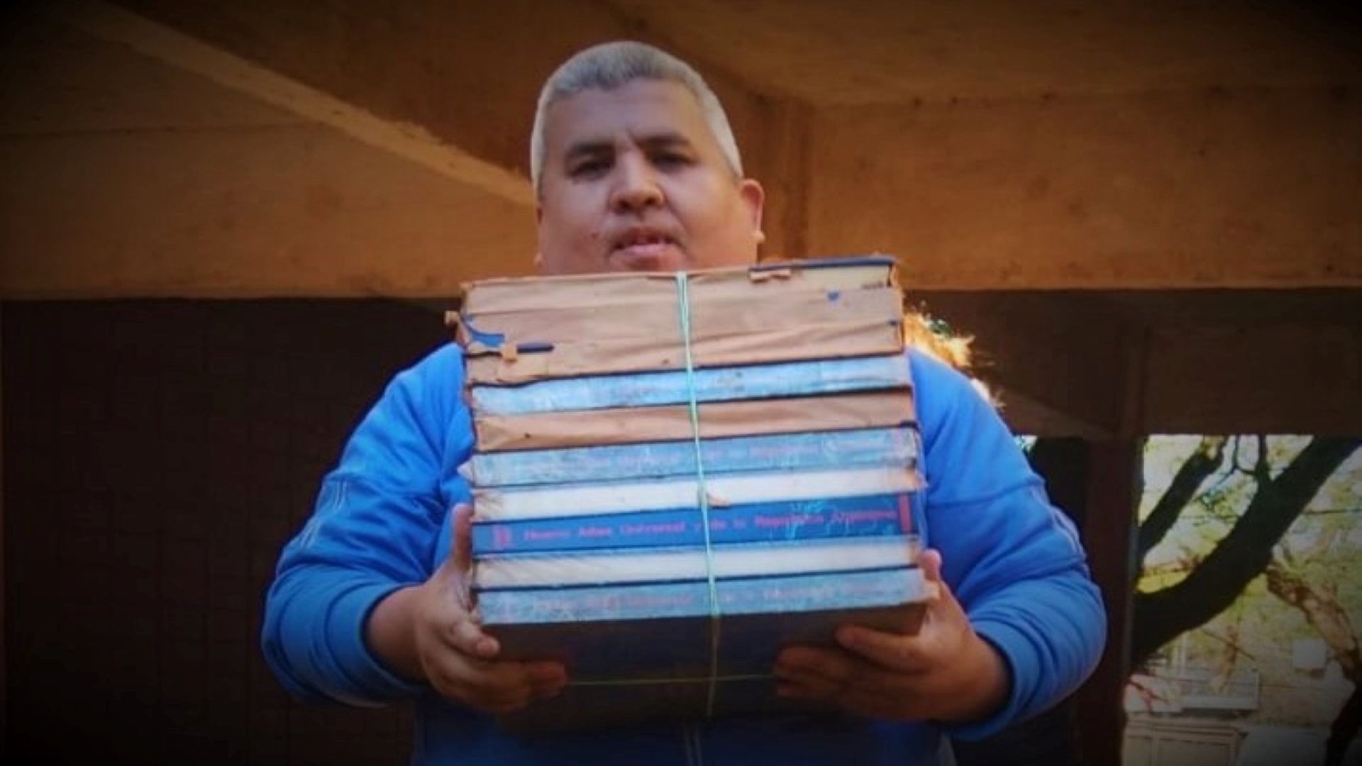 Donar libros, una forma de mantener viva la literatura - Canal Doce ...