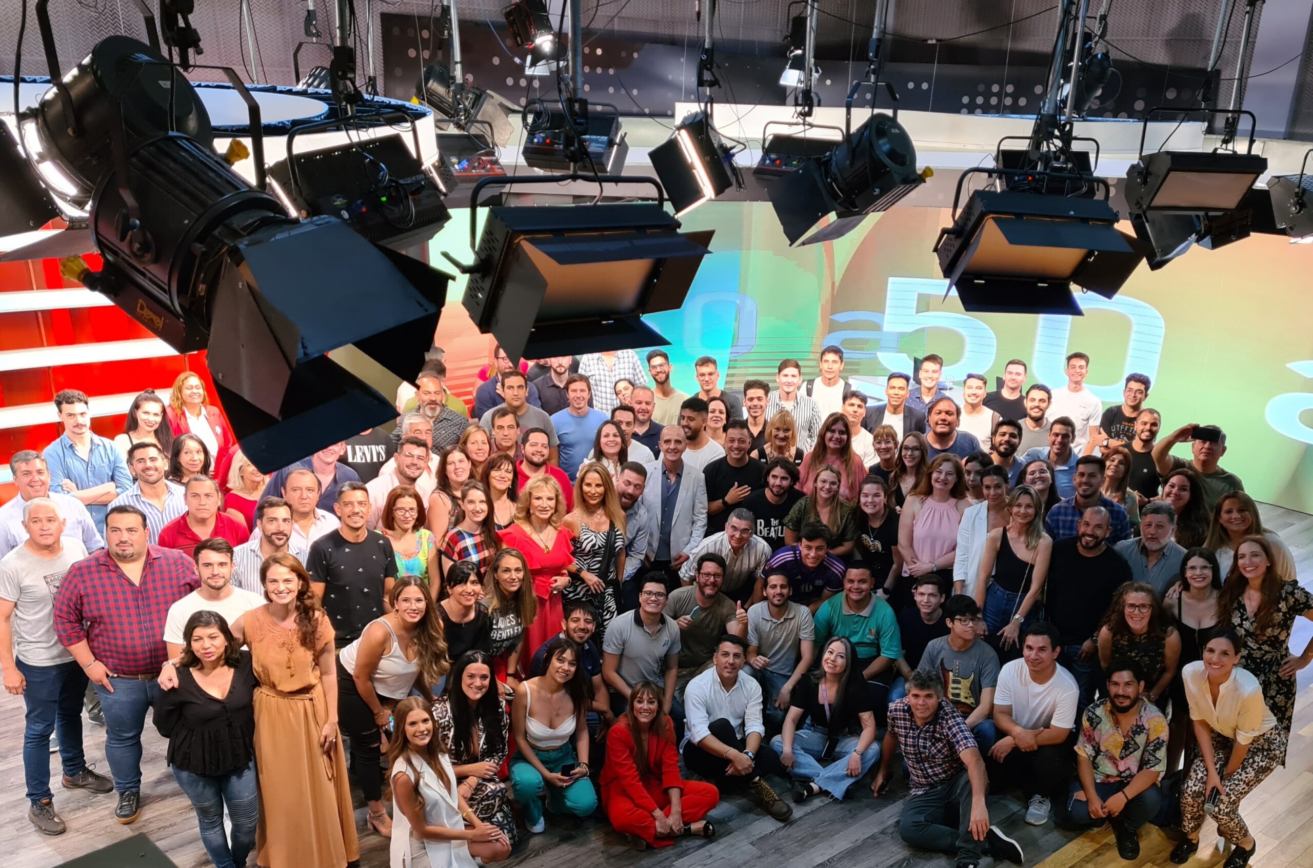 Con 50 años, Canal 12 apuesta a las nuevas plataformas - Canal Doce ...