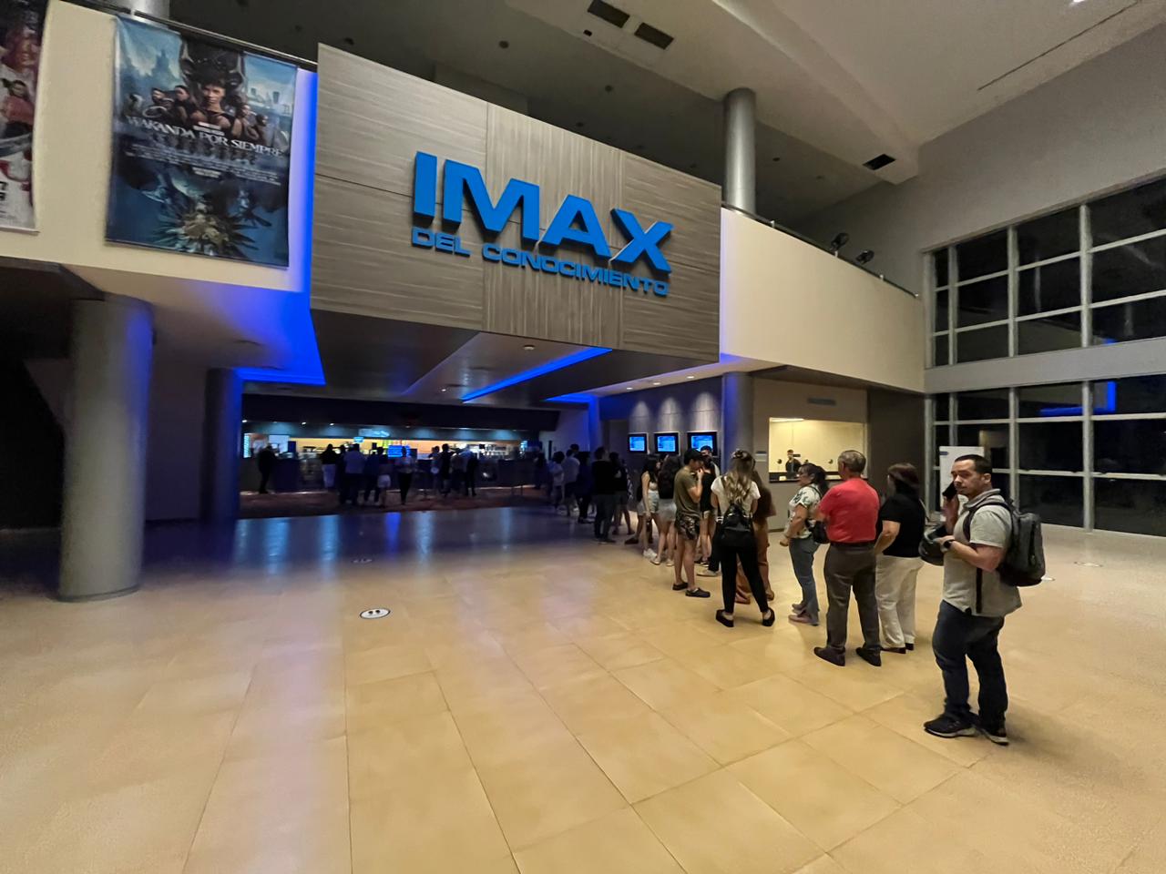 Estreno anticipado de Avatar en el IMAX del Conocimiento - Canal Doce ...