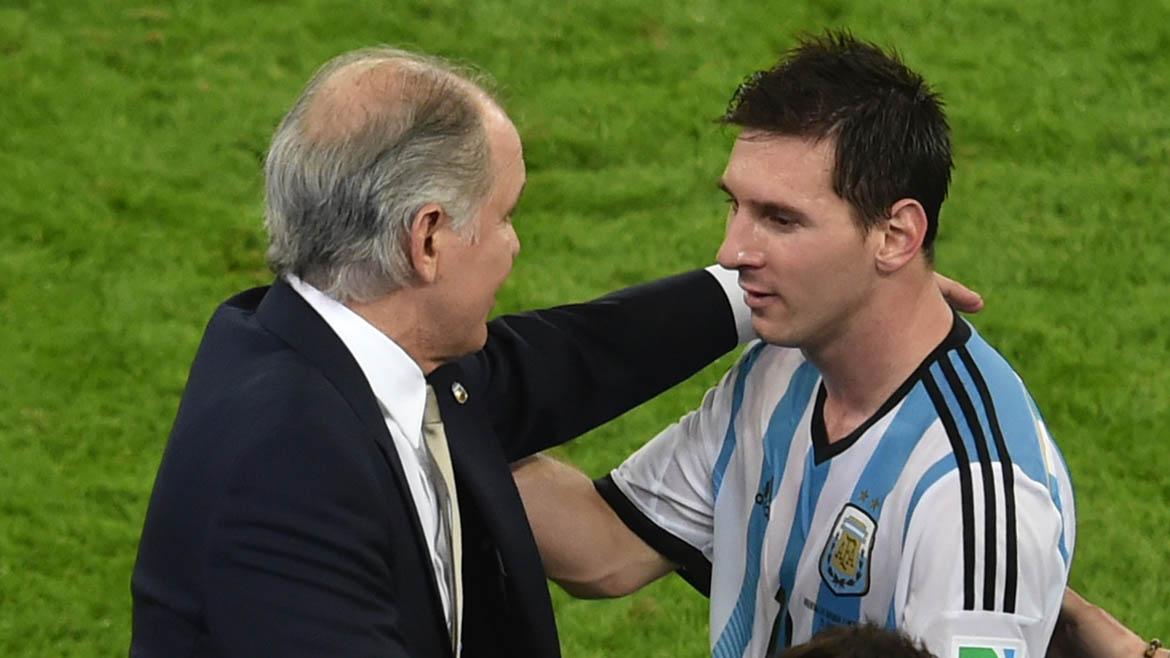 A dos años del fallecimiento de Alejandro Sabella, la Selección piensa ...