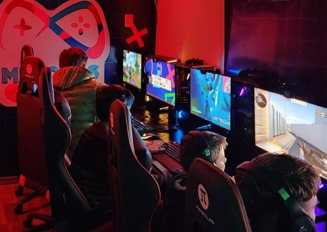 El Trailer Gamer llegó a la comunidad de Caá Yarí