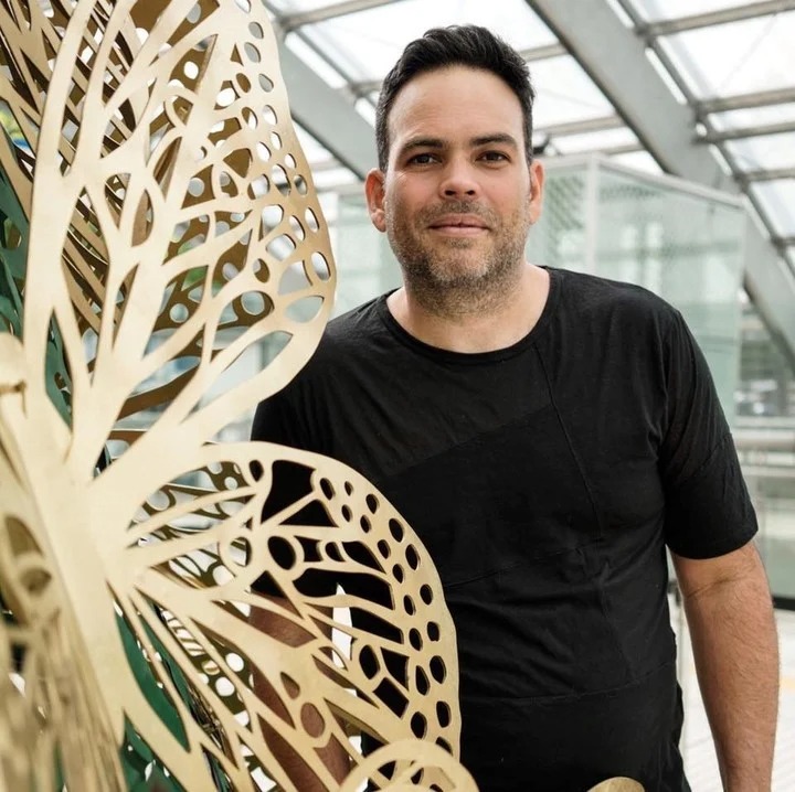 La mariposa 88 y la monarca son parte de la muestra de Andrés Paredes en Madrid - Canal Doce ...