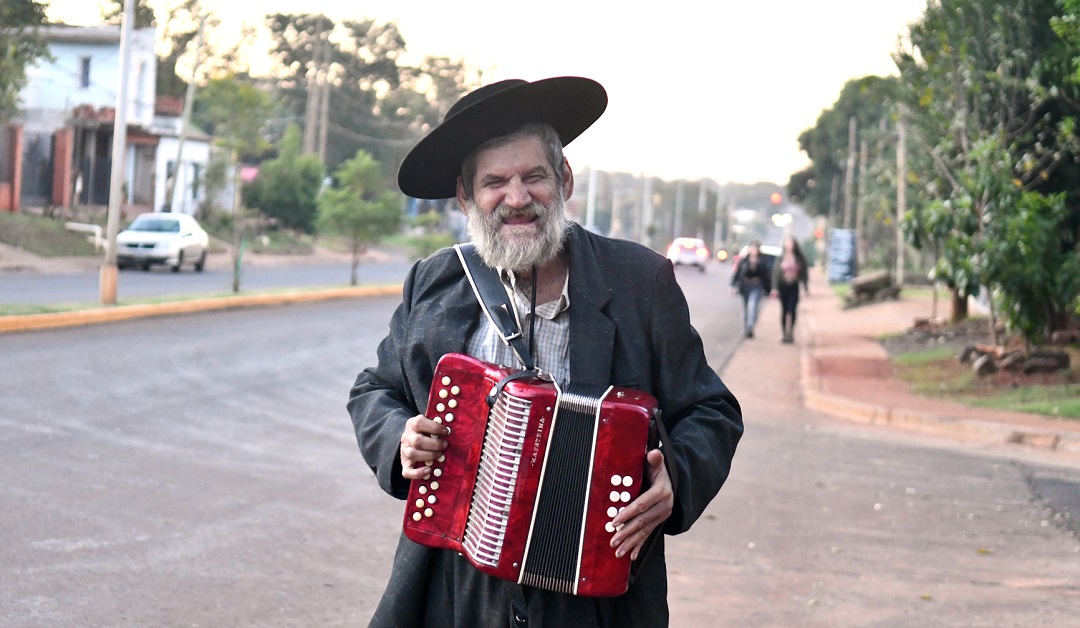 Moni Encina: la leyenda viviente del chamamé que conquistó Misiones ...
