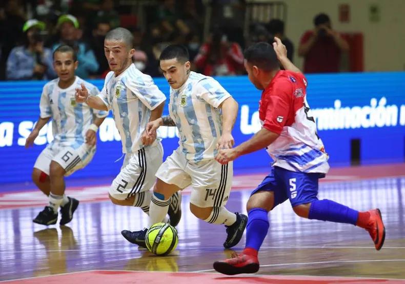 Futbol de talla baja: Martín Antúnez convirtió un golazo en un amistoso ...