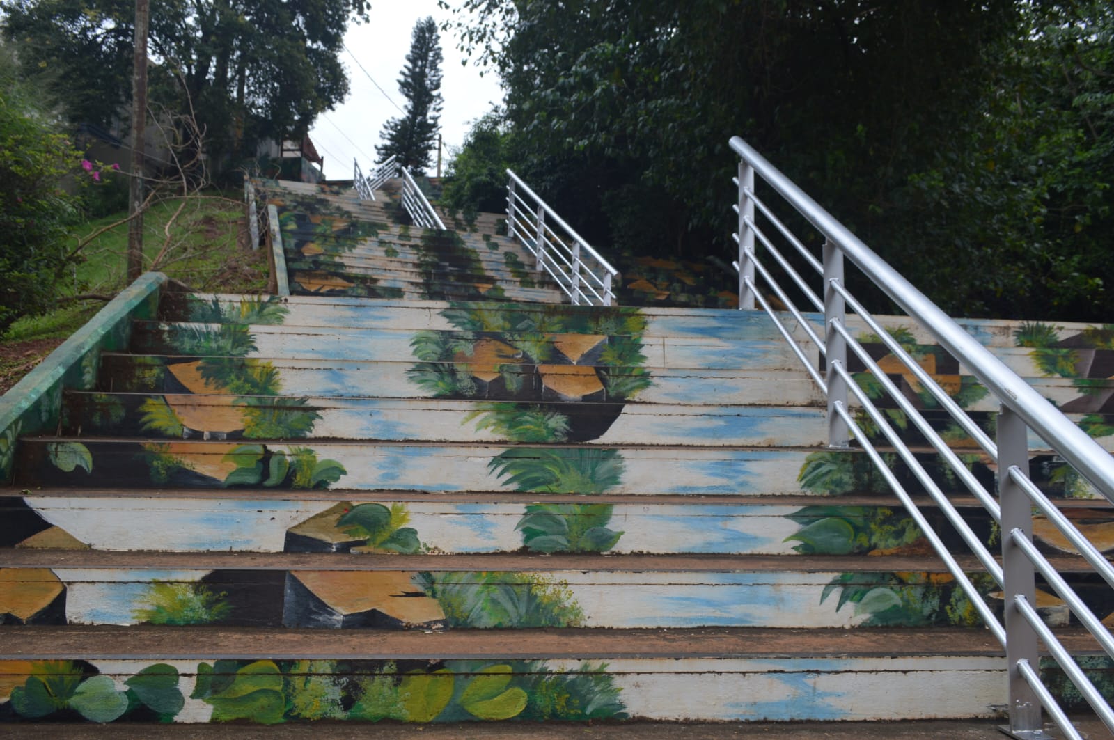 Renovaron las barandas de la escalinata en la costanera de Posadas ...
