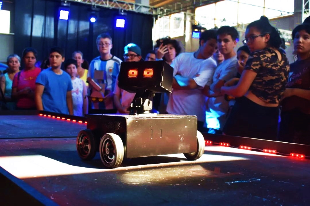 Conocé a DigiBot, un destacado proyecto de estudiantes de la Escuela de ...