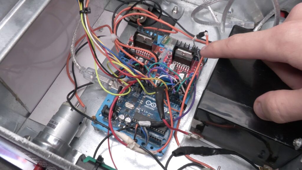 Conocé a DigiBot, un destacado proyecto de estudiantes de la Escuela de ...