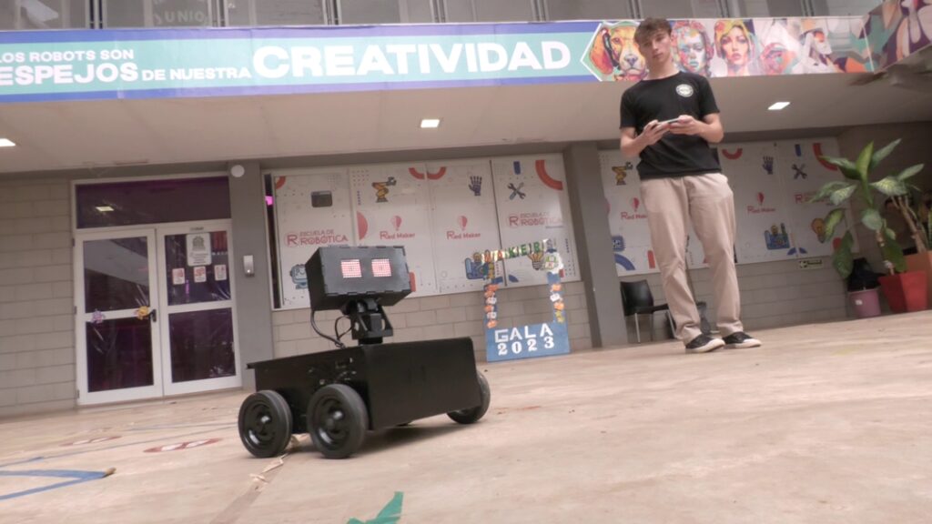 Conocé a DigiBot, un destacado proyecto de estudiantes de la Escuela de ...