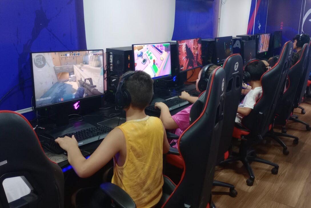 Los Helechos reciben al Trailer Gamer