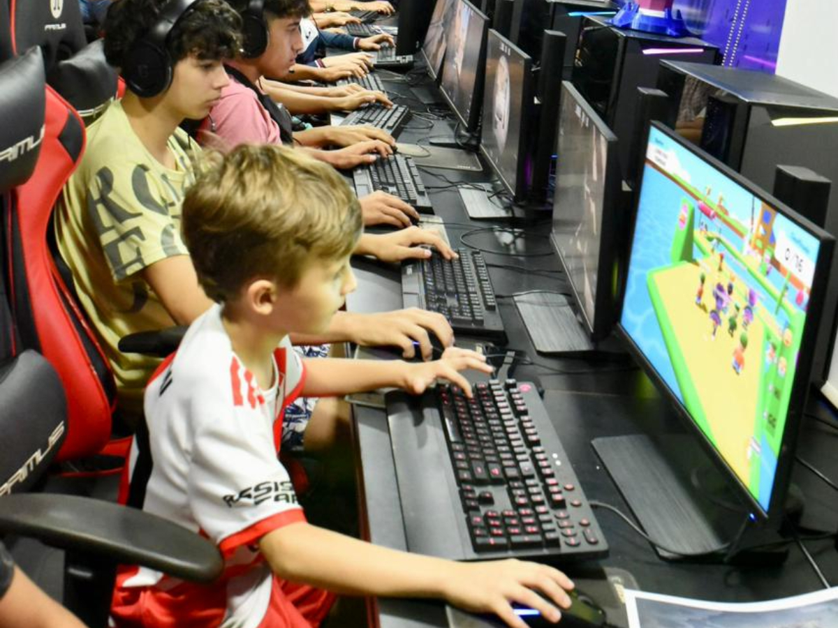 Fin de semana a puro Esports: Wanda recibe al Trailer Gamer - Canal ...