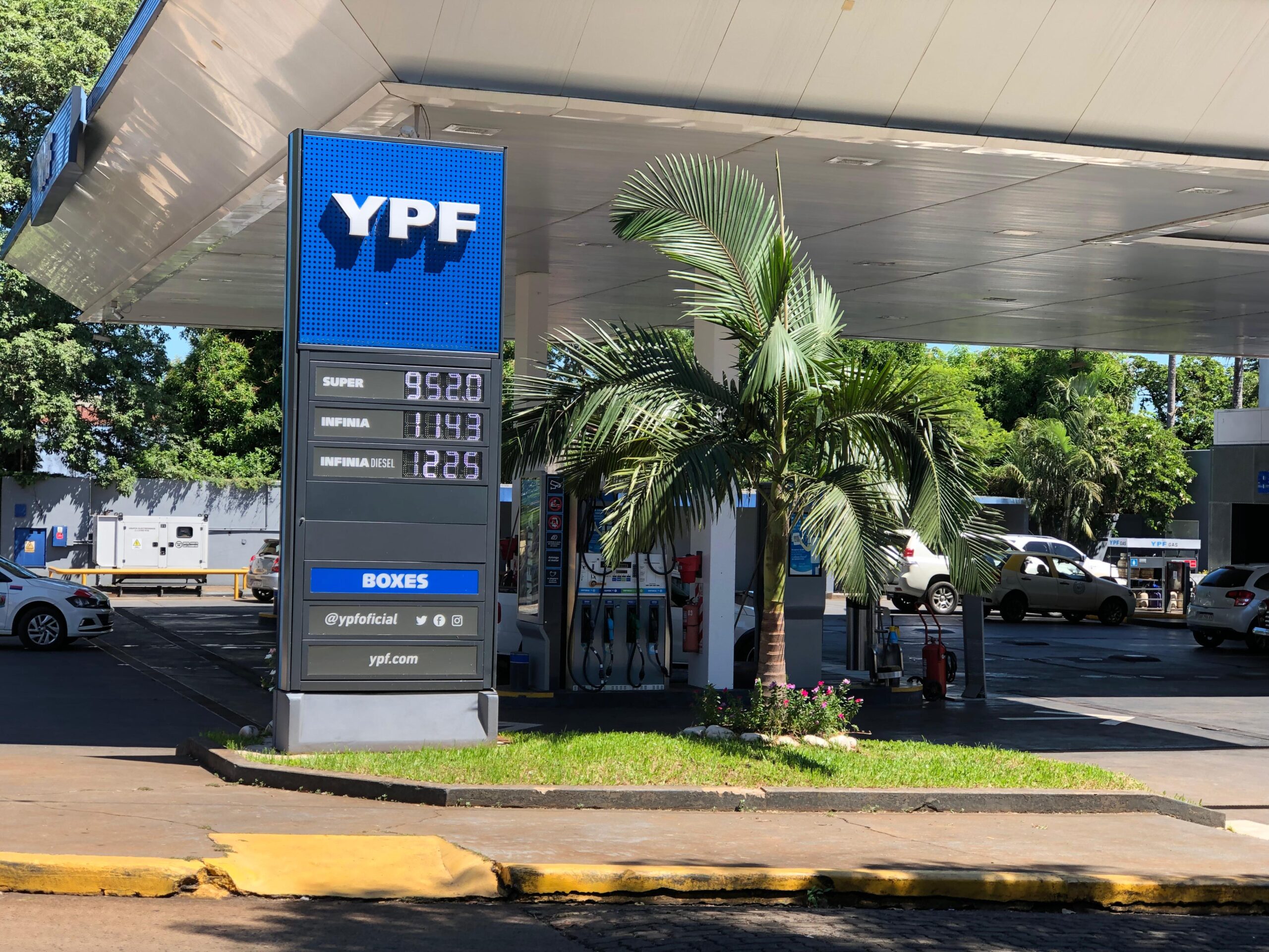 Aumentó el combustible en todo el país: los nuevos precios en estaciones de Posadas - Canal Doce ...