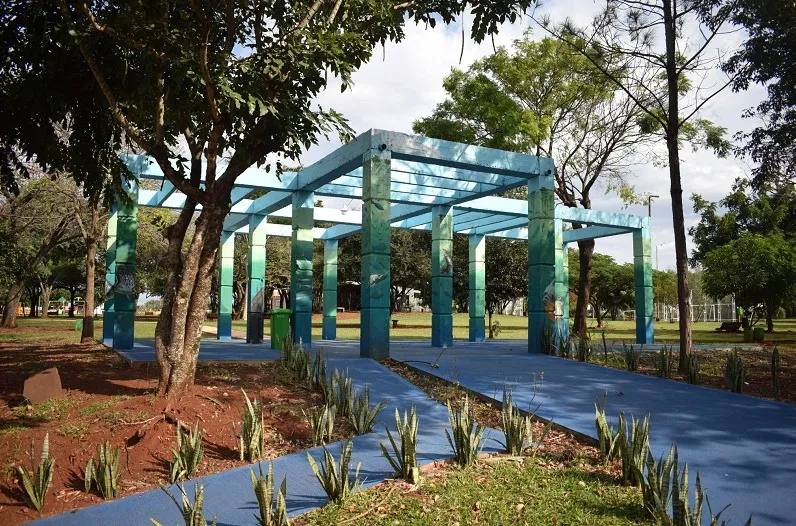 Posadas inaugura el nuevo mural "Pérgola de los Peces" en el Parque de ...