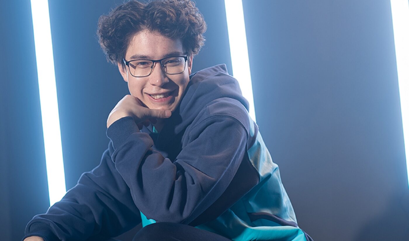 Tiene 21 años, más de 10 millones de suscriptores en YouTube y un ...