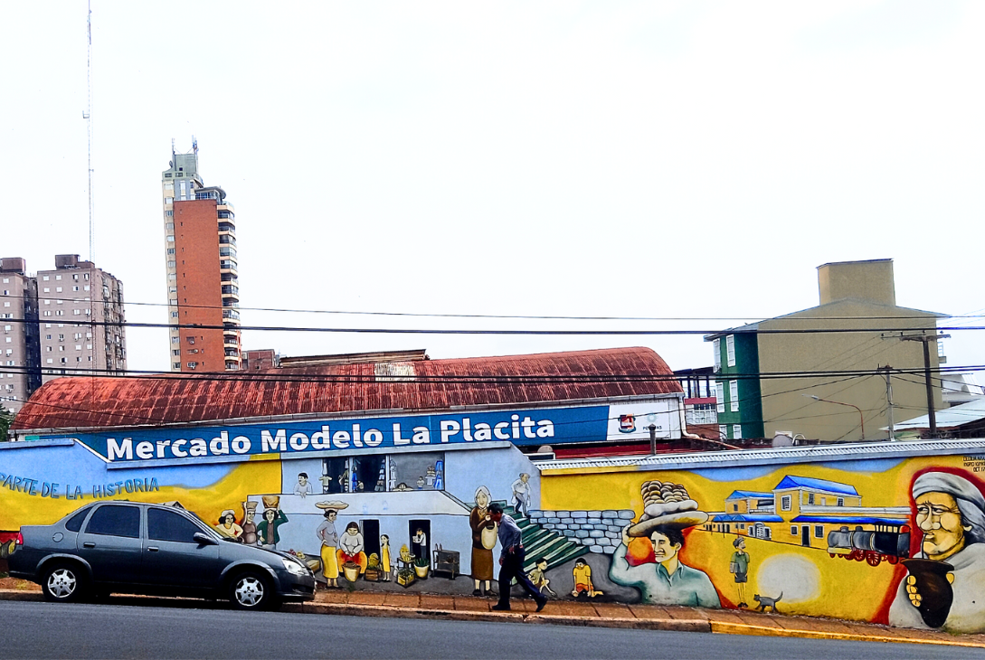 Mercado Modelo La Placita cumple 69 años como emblema del comercio ...