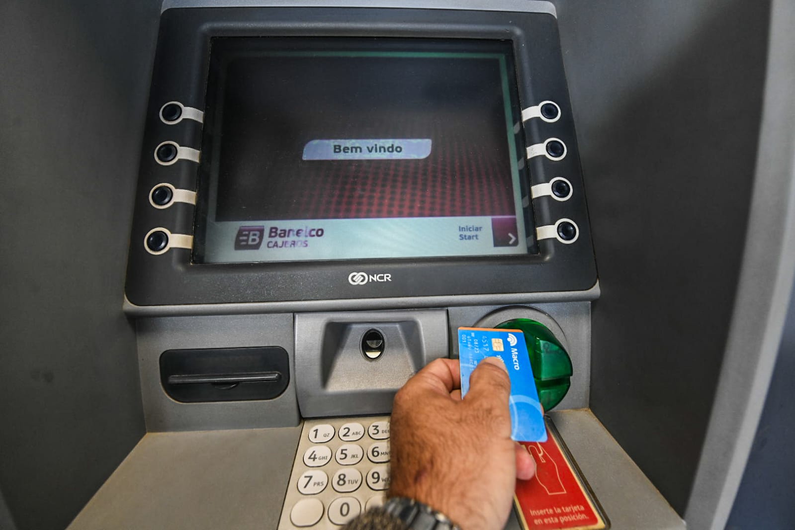 Por qué nunca hay que imprimir el ticket del cajero automático