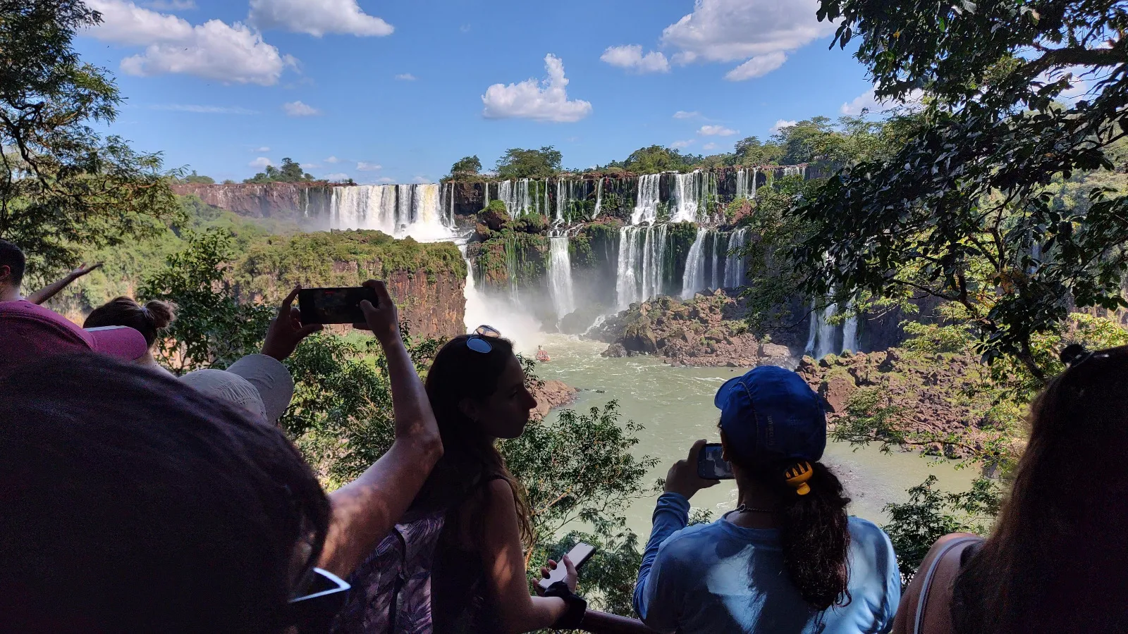 El Parque Nacional Iguazú extiende su horario en verano