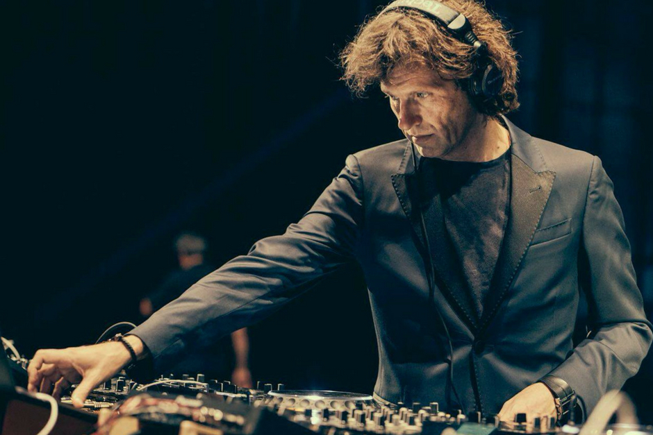 Quién es Hernán Cattáneo, el DJ que conquistó el mundo y que se ...