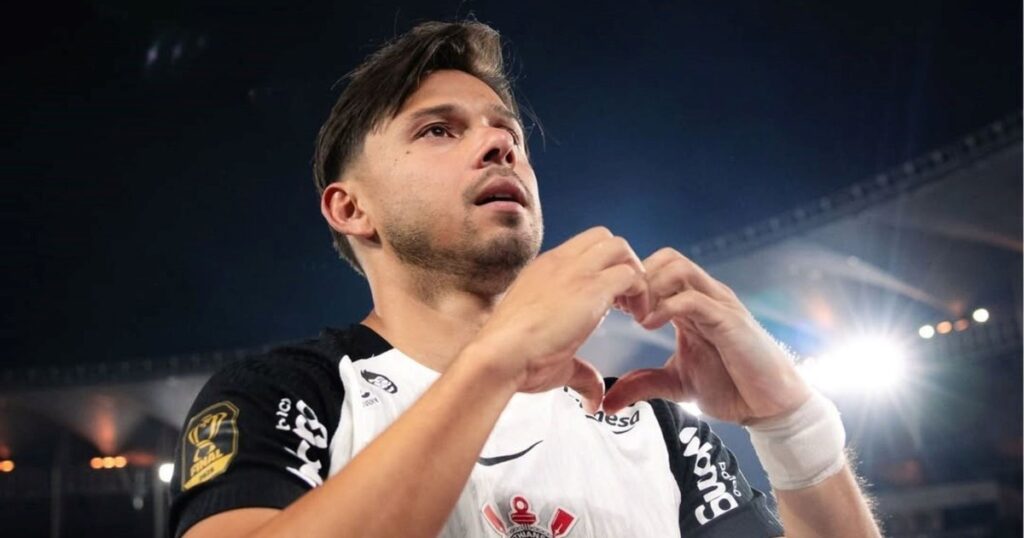 Ángel Romero viaja a Argentina para convertirse en el primer refuerzo ...